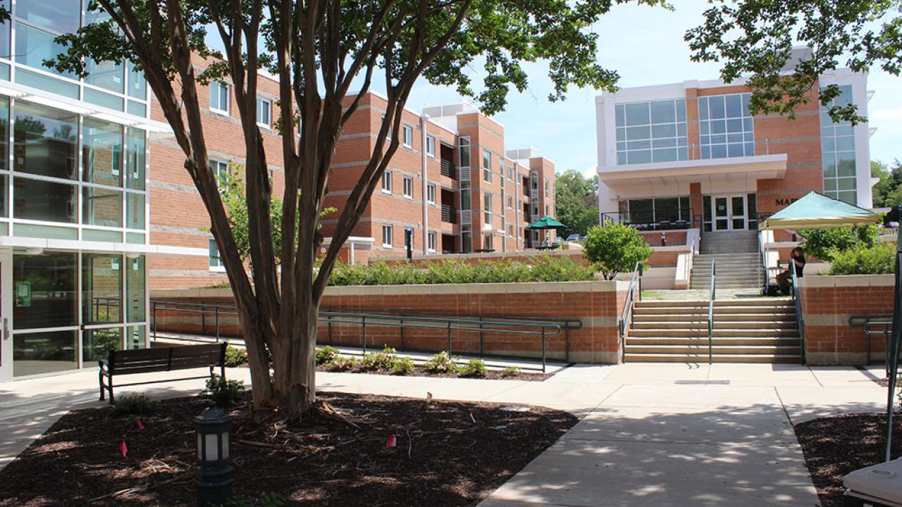 Oak Hall | Housing and Residence Life